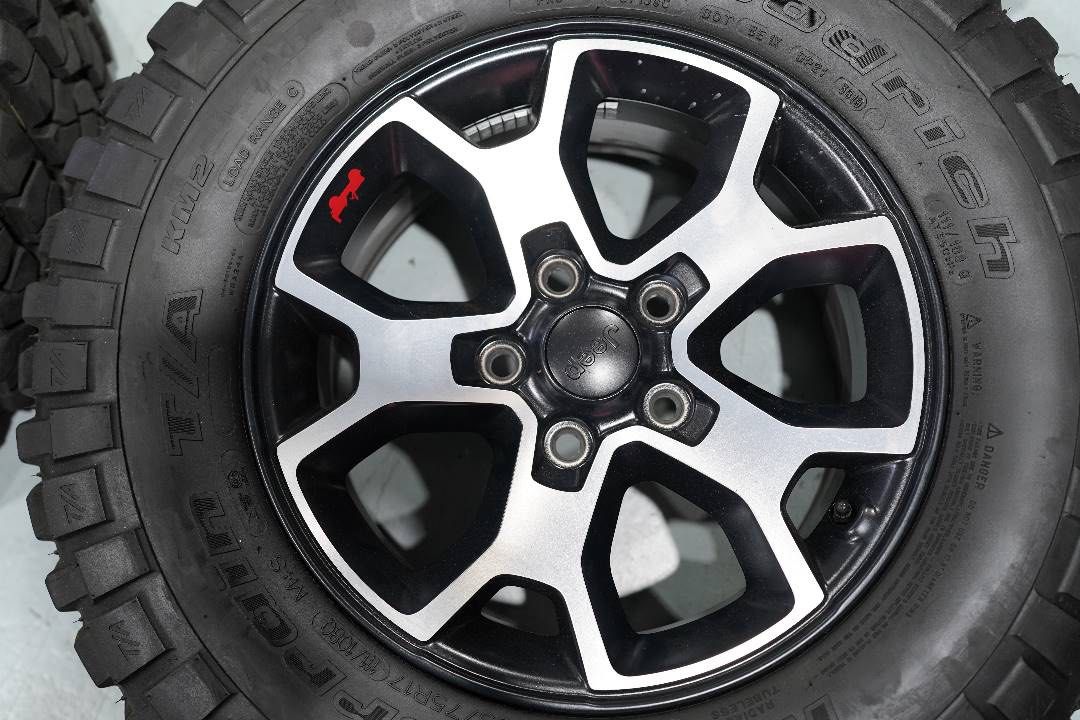 Original JEEP JL Rubicon 2020 Rims + Tires( BF Goodrich 255/75/r17), Auto Accessories on Carousell