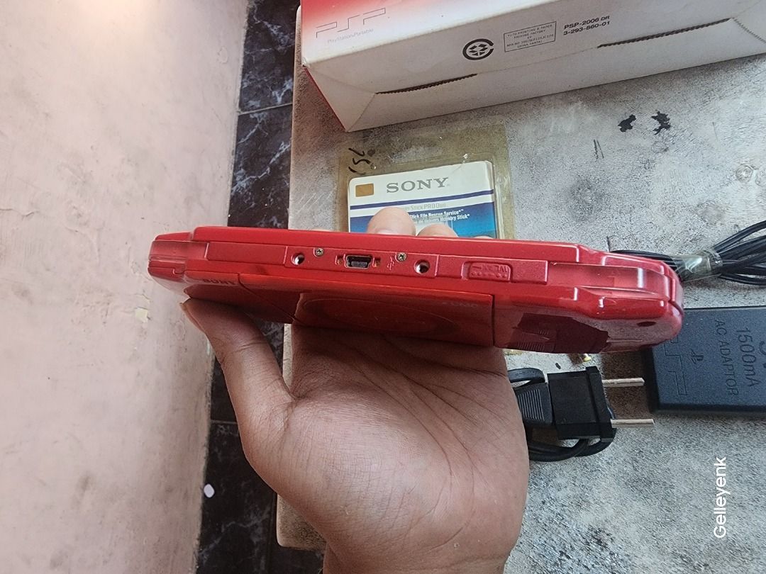 Playstation Portable PSP Slim 2000 Deep Red 8GB Fullset Case, Video ...