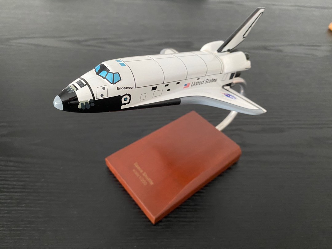 [RARE] EXECUTIVE SERIES - Scale: 1/200 NASA Endeavour Space Shuttle Orbiter Model, Hobbies ...