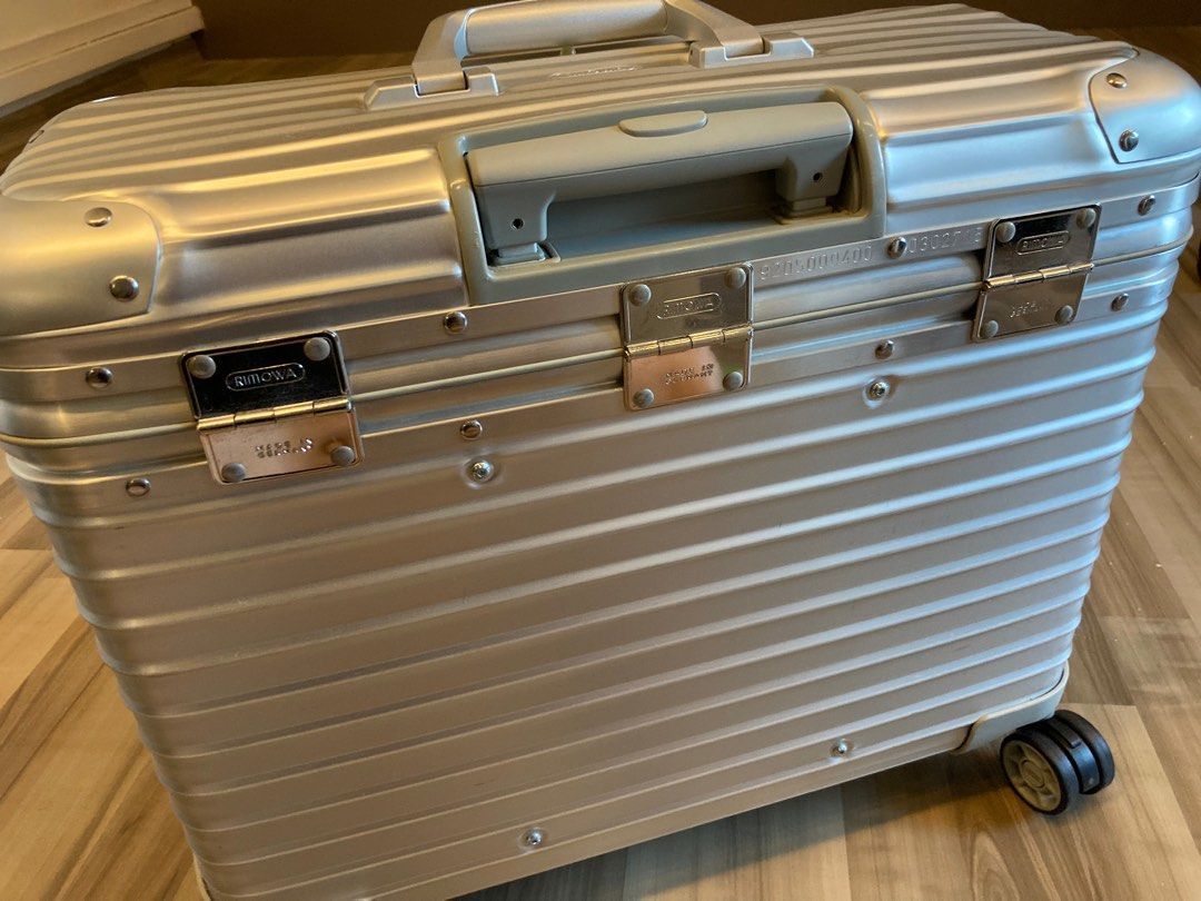 Rimowa Original Pilot Case, Hobbies & Toys, Travel, Luggage on Carousell