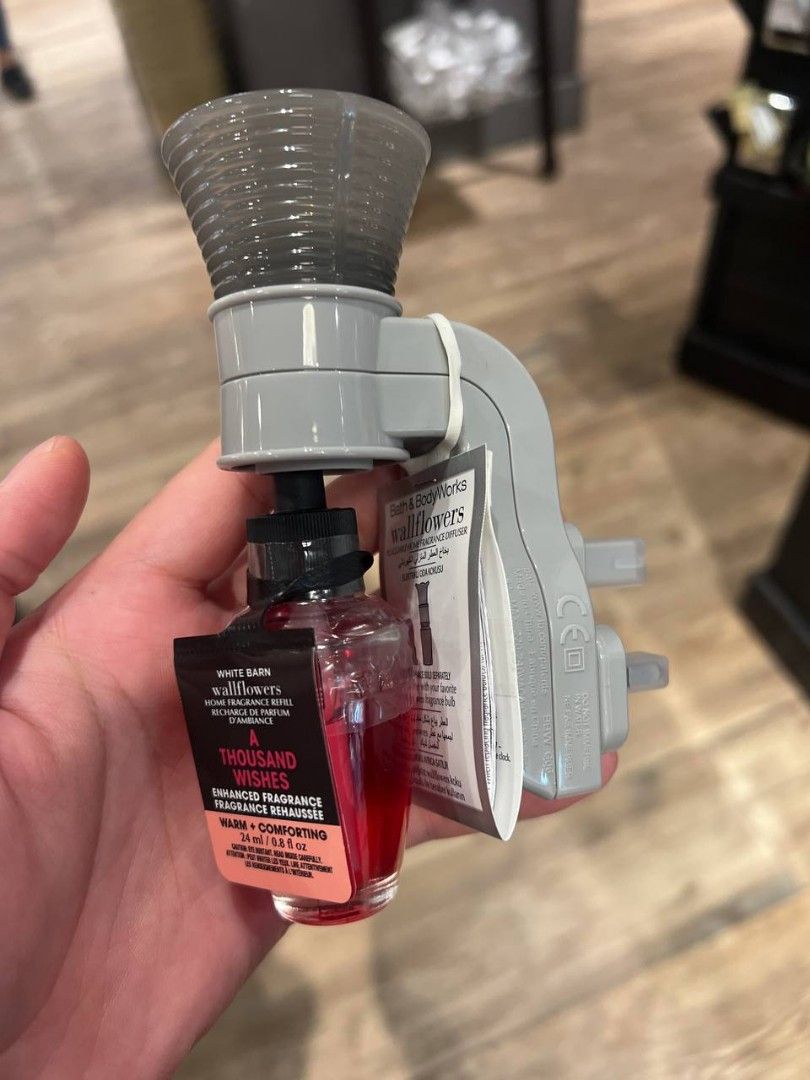 SET PLUG + BULB ATW, Furniture & Home Living, Home Fragrance on Carousell