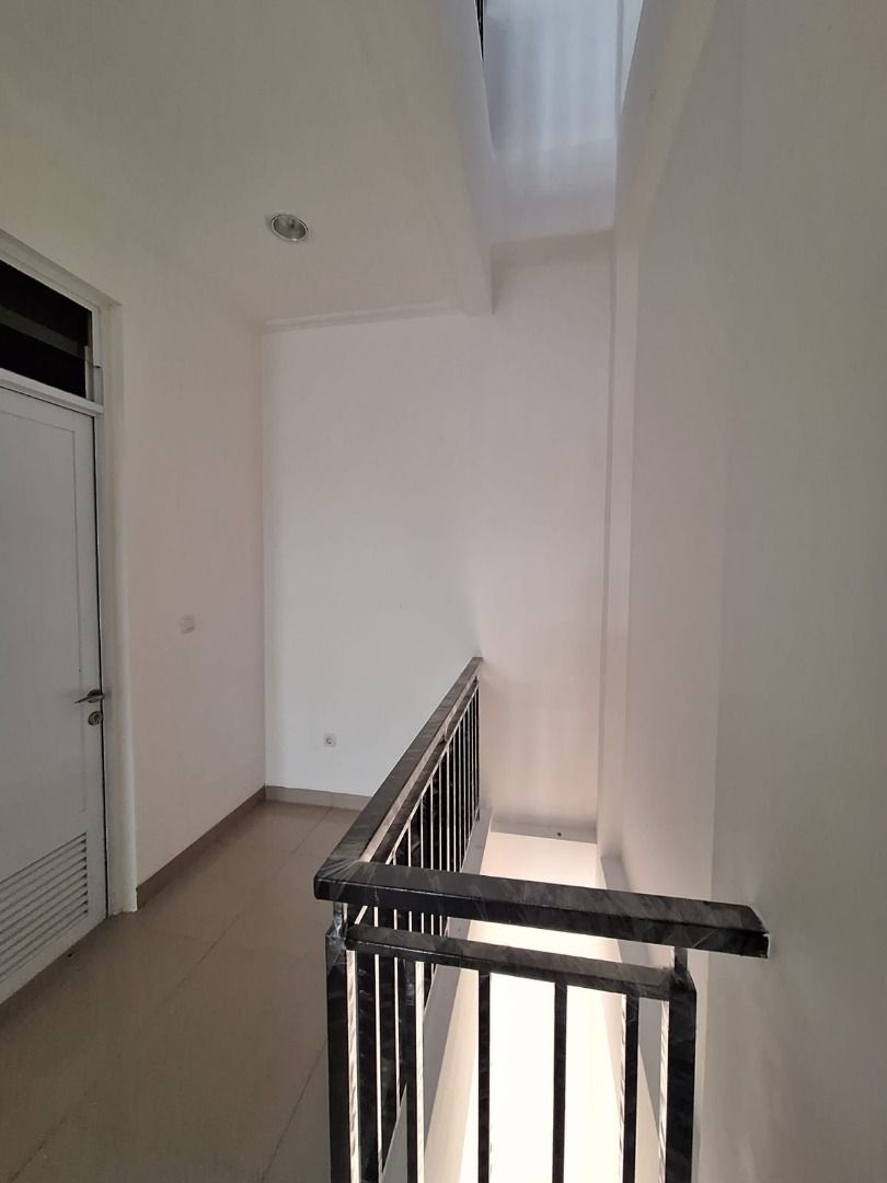 sewa ruko 3 lantai PIK 2 Boston Riverview, Properti, Rental di Carousell