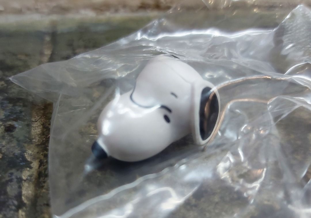 SNOOPY WITH BUS STOP SIGN - Bandai Peanuts Narabundesu Gashapon Capsule ...