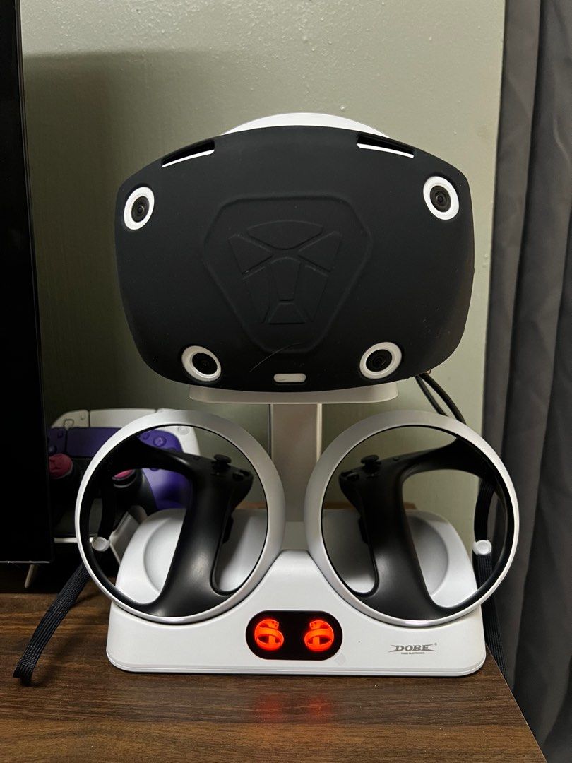 Sony Playstation PSVR 2 w/ accessories, Video Gaming, Video Game ...