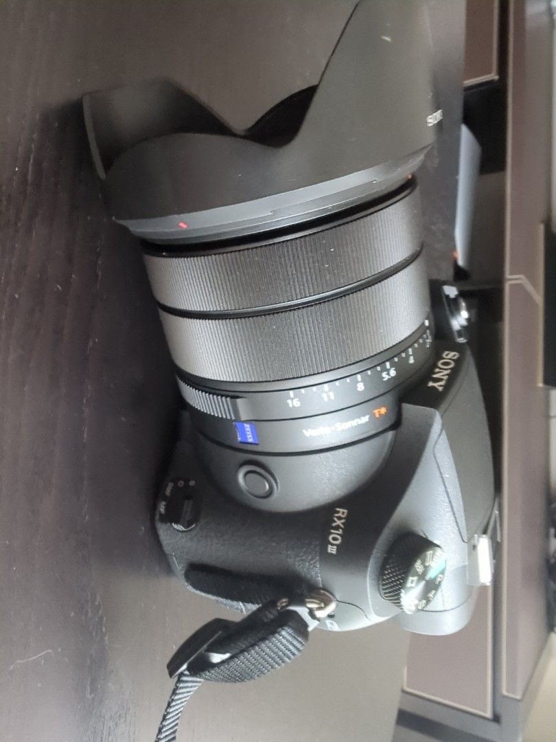 Sony RX10 mk3, Photography, Cameras on Carousell