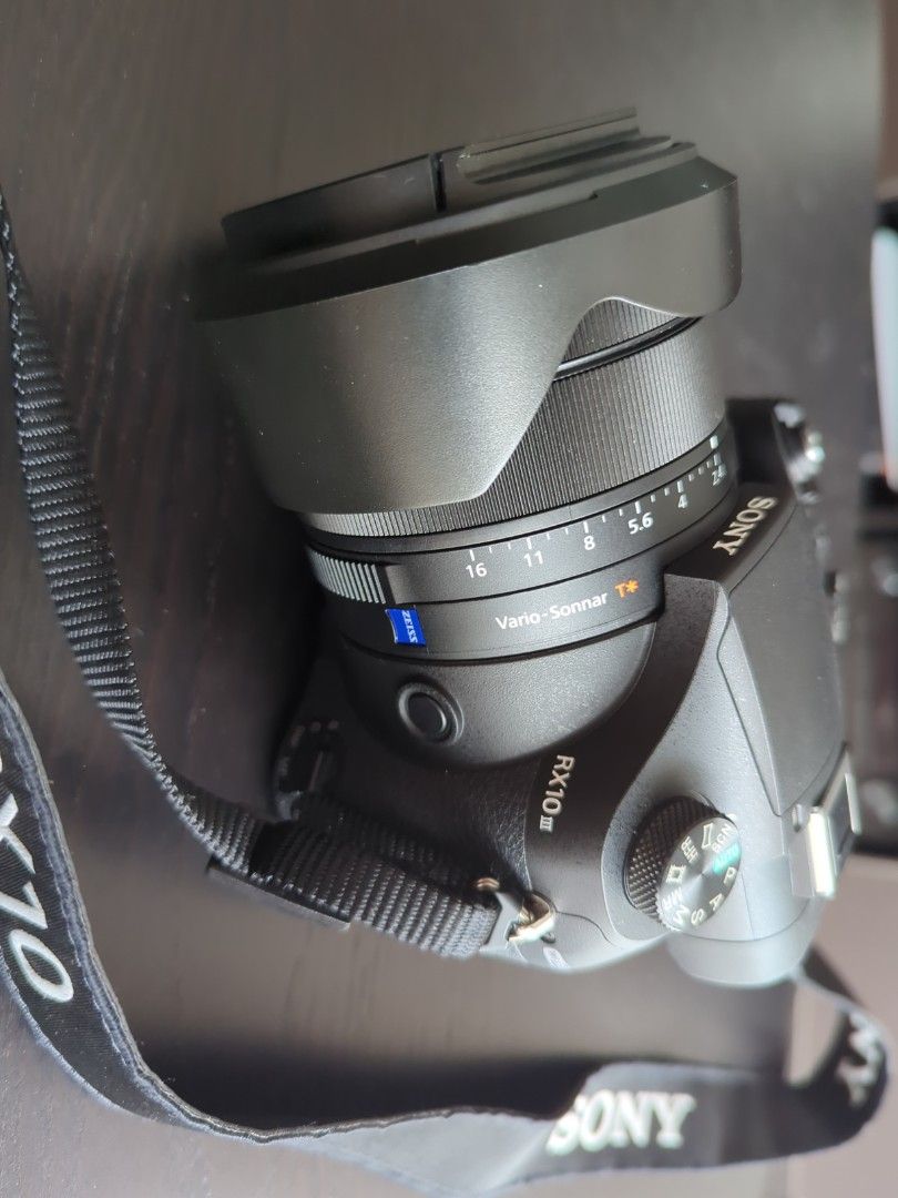 Sony RX10 mk3, Photography, Cameras on Carousell