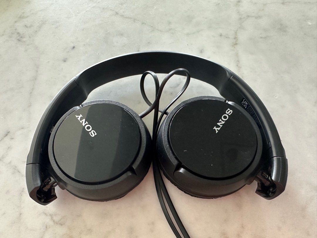 Sony wired headphone MDR-ZX110, Audio, Headphones & Headsets on Carousell