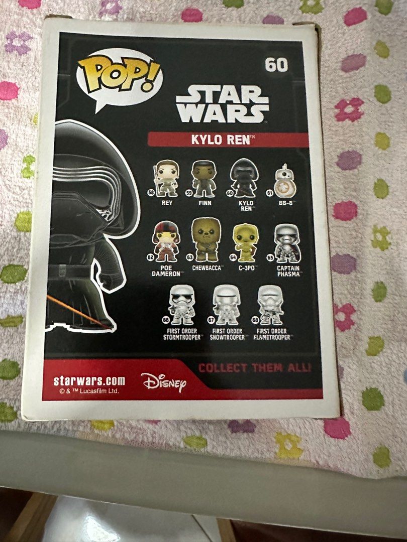 Star Wars mugs & Kylo Ren figurine, Hobbies & Toys, Memorabilia ...