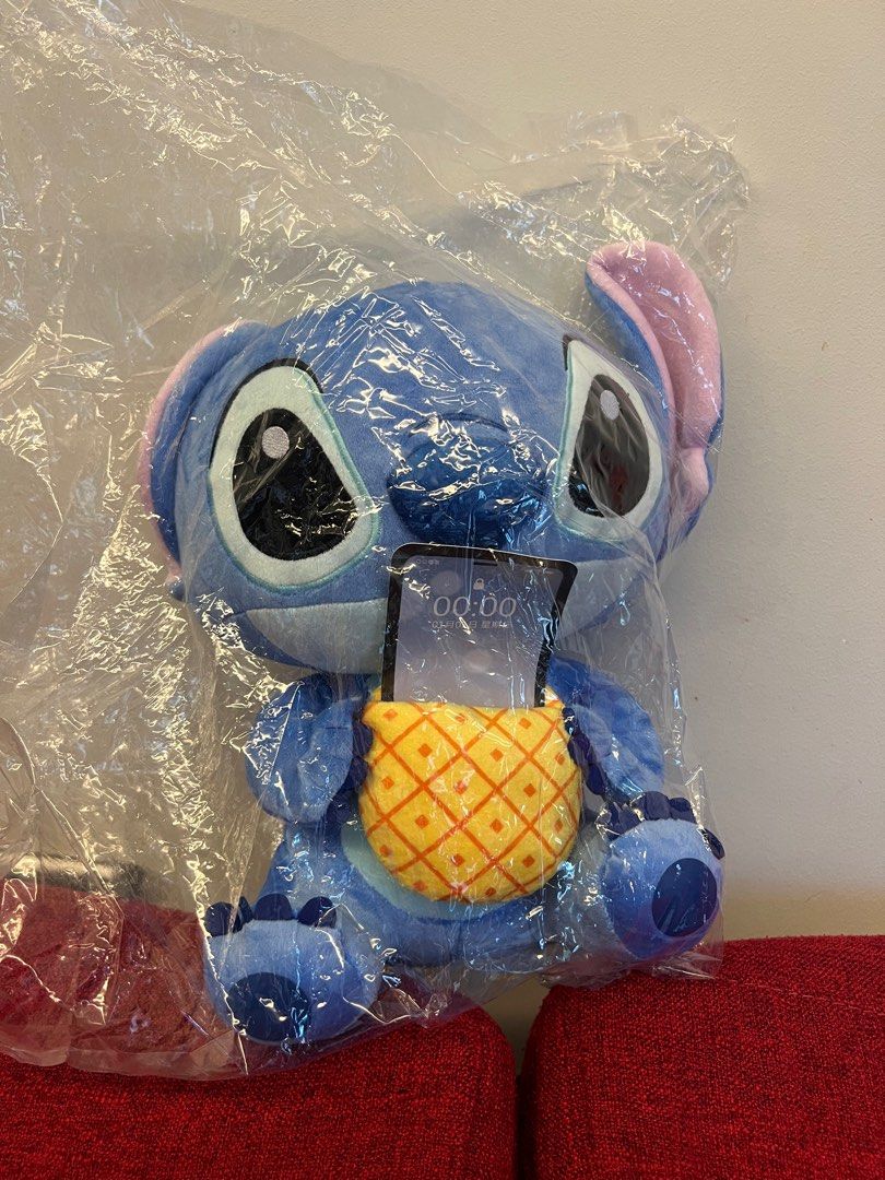 BNIB Stitch with pineapple phone holder, Hobbies & Toys, Memorabilia ...