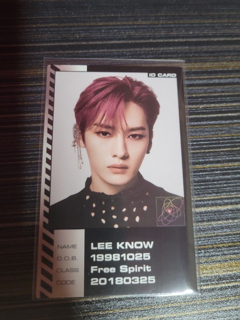 STRAY KIDS ODDINARY LEE KNOW ID CARD, 興趣及遊戲, 收藏品及紀念品, 明星周邊 - Carousell