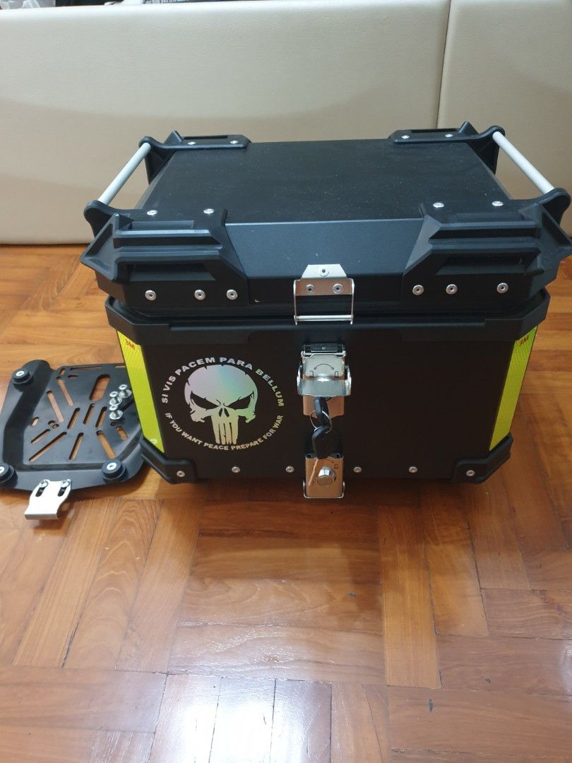 Top box, Motorcycles, Motorcycle Accessories on Carousell