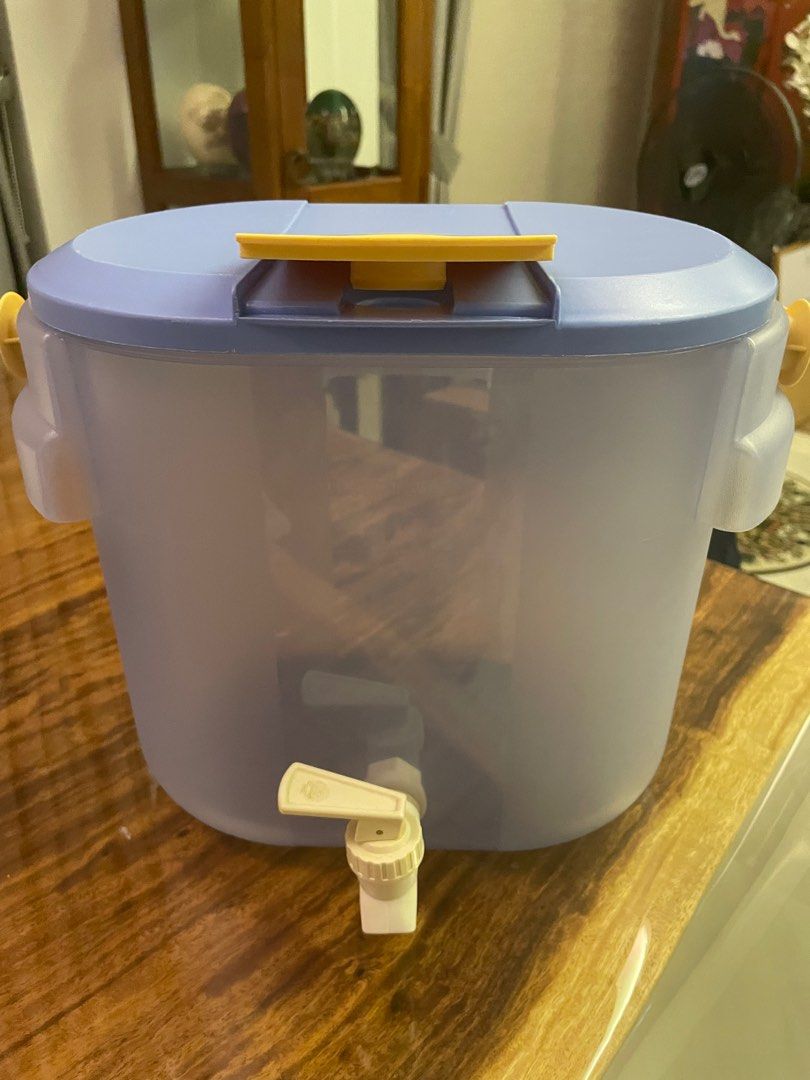 Tupperware Water Dispenser 5l, Furniture & Home Living, Kitchenware ...