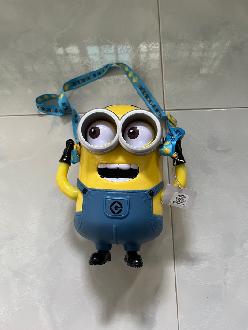 Universal studios minion popcorn bucket, Hobbies & Toys, Toys & Games ...