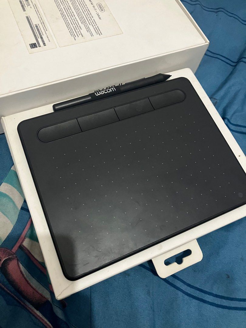 Wacom intuos CTL 4100, Elektronik, Komputer, Lainnya di Carousell