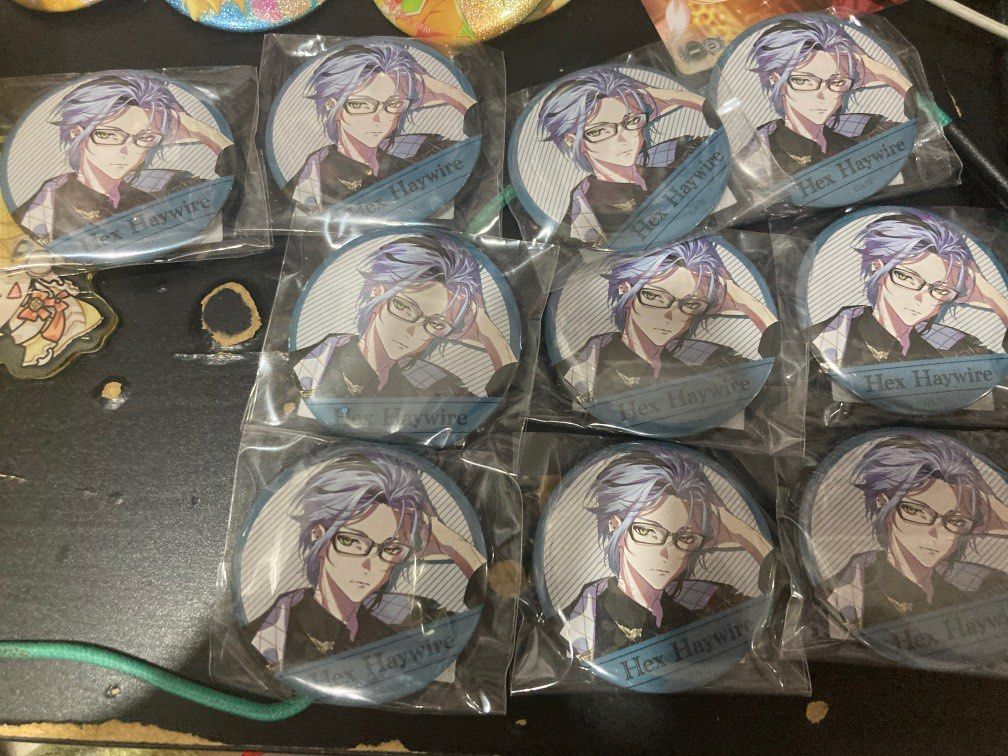 WTS Hex Haywire nijisanji Badge, Hobbies & Toys, Memorabilia ...