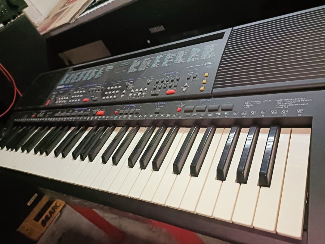 Yamaha psr-400 portable keyboard, Hobbies & Toys, Music & Media ...