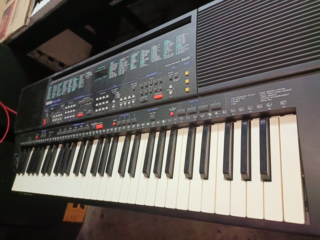 Yamaha psr-400 portable keyboard, Hobbies & Toys, Music & Media ...