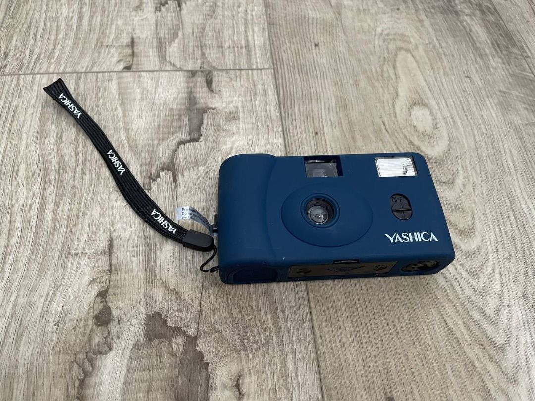 Yashica MF -1 Snapshot Art Camera (Blue), Photography, Cameras on Carousell