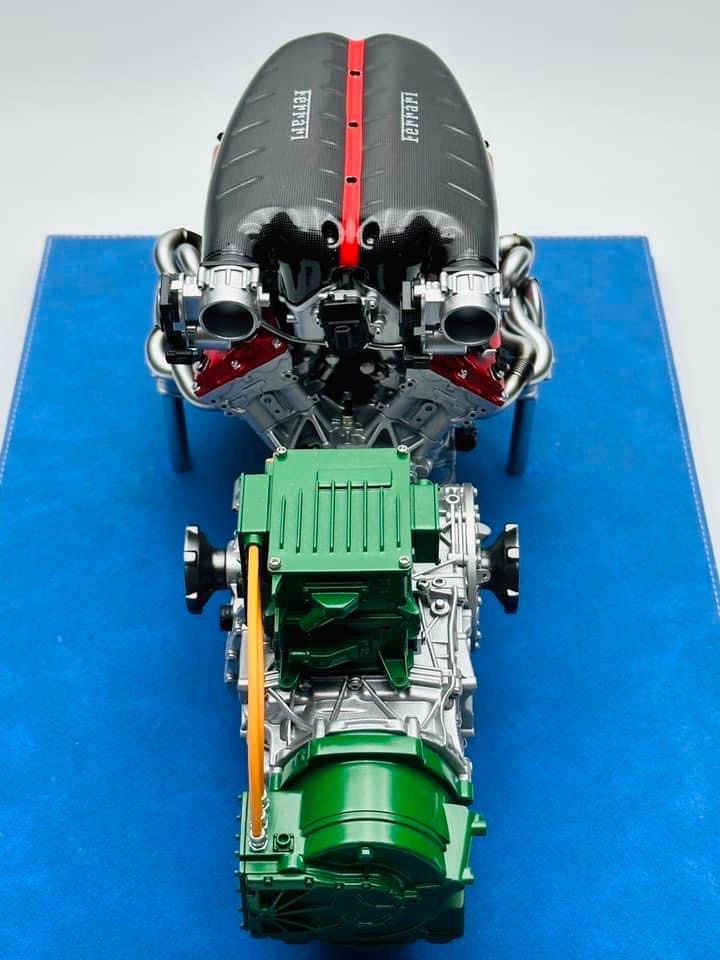 1/6 TopArt Collection LaFerrari Engine, Hobbies & Toys, Toys & Games on ...