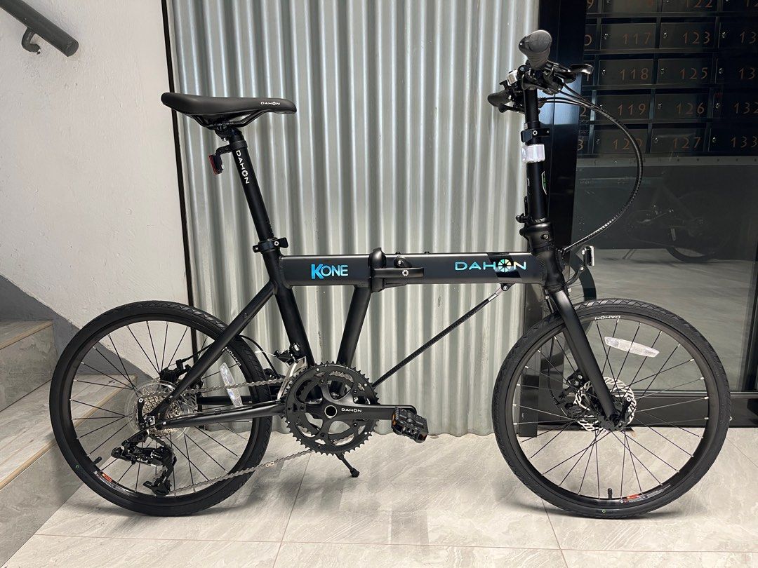 Dahon Kone FDA083 18速鋁合金碟剎 20吋摺疊單車, 運動產品, 單車及配件, 單車 - Carousell