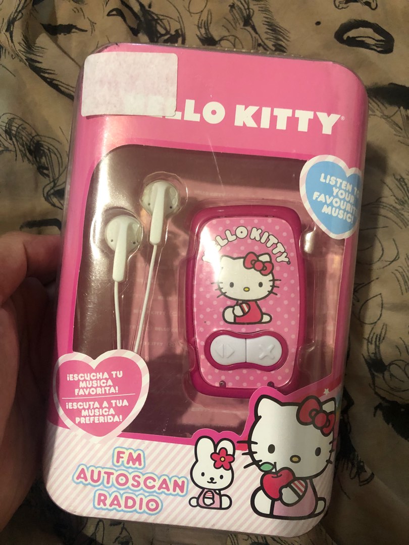 未拆封 早期 二手 KT hello kitty 廣播 fm 隨身 收音機, 書籍、休閒與玩具, 收藏、紀念品, 其他古董在旋轉拍賣