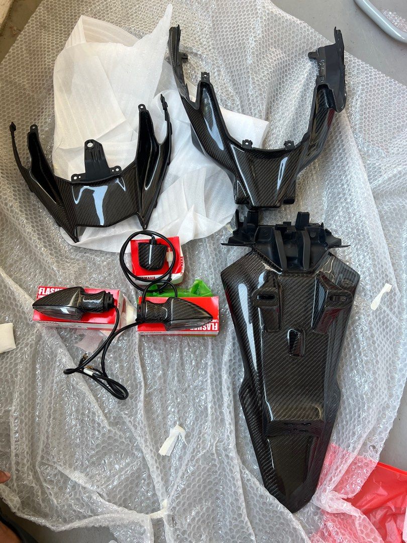 Aerox v2 rear set /complete set carbon Kevlar!!, Motorcycles ...