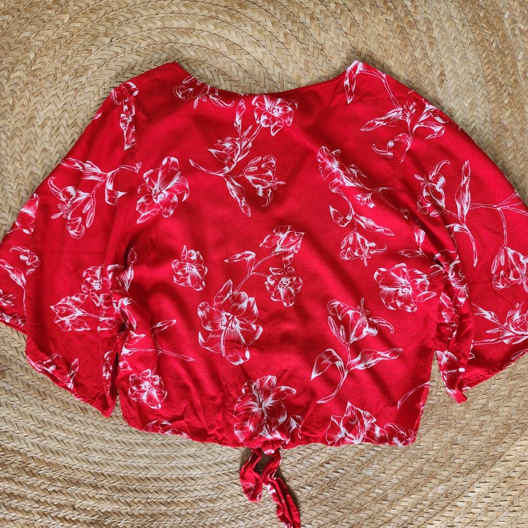 Amisu top, Women's Fashion, Tops, Blouses on Carousell