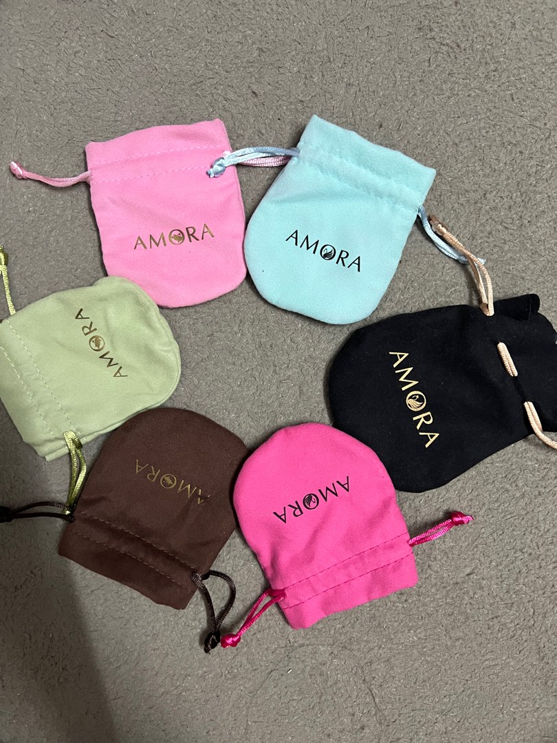 Angsa emas amora bead charm pouch limited edition, Women's Fashion, Jewelry & Organisers ...