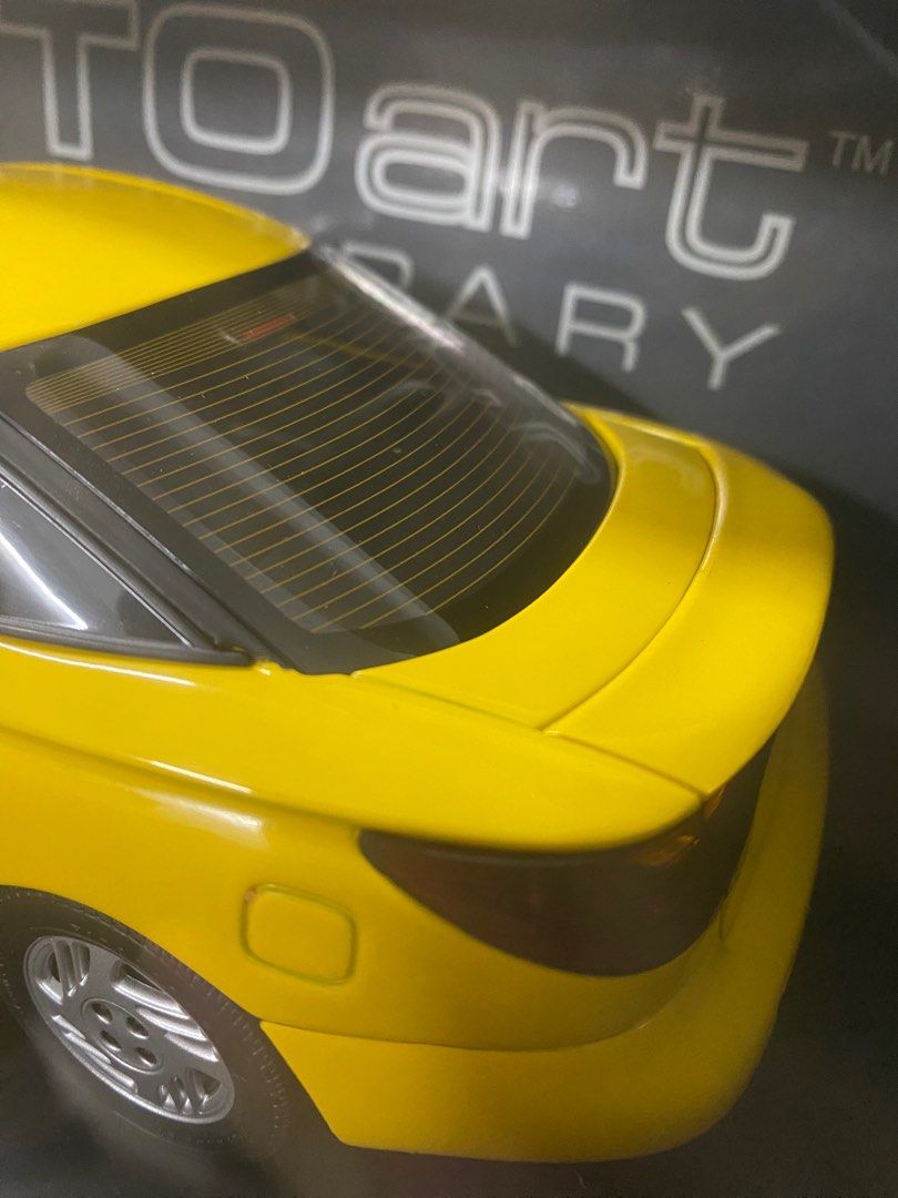 Autoart Contemporary Saturn SC2 3-Door Coupé - Yellow (1:18 scale ...