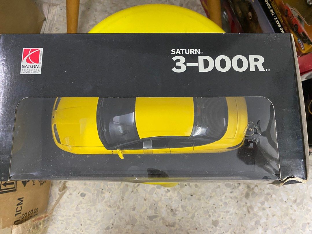 Autoart Contemporary Saturn SC2 3-Door Coupé - Yellow (1:18 scale ...