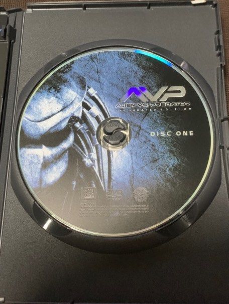 AVP Alien VS Predator DVD, Hobbies & Toys, Music & Media, CDs & DVDs on ...