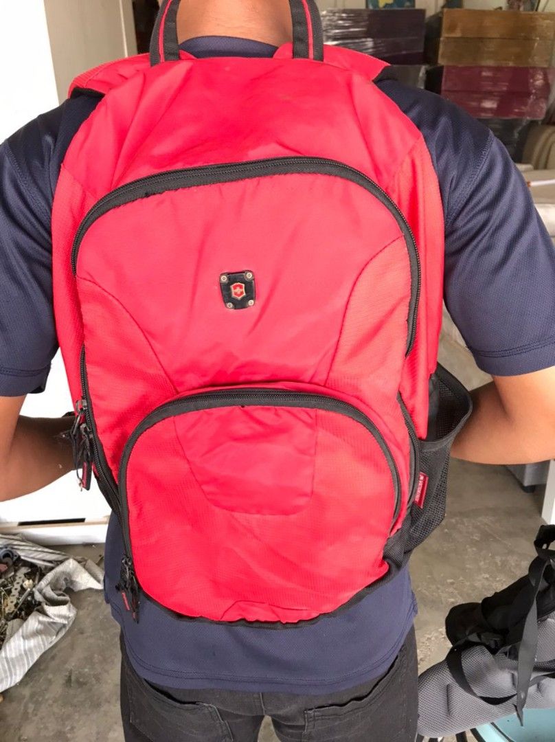 Backpacks victorynox, Men's Fashion, Bags, Backpacks on Carousell