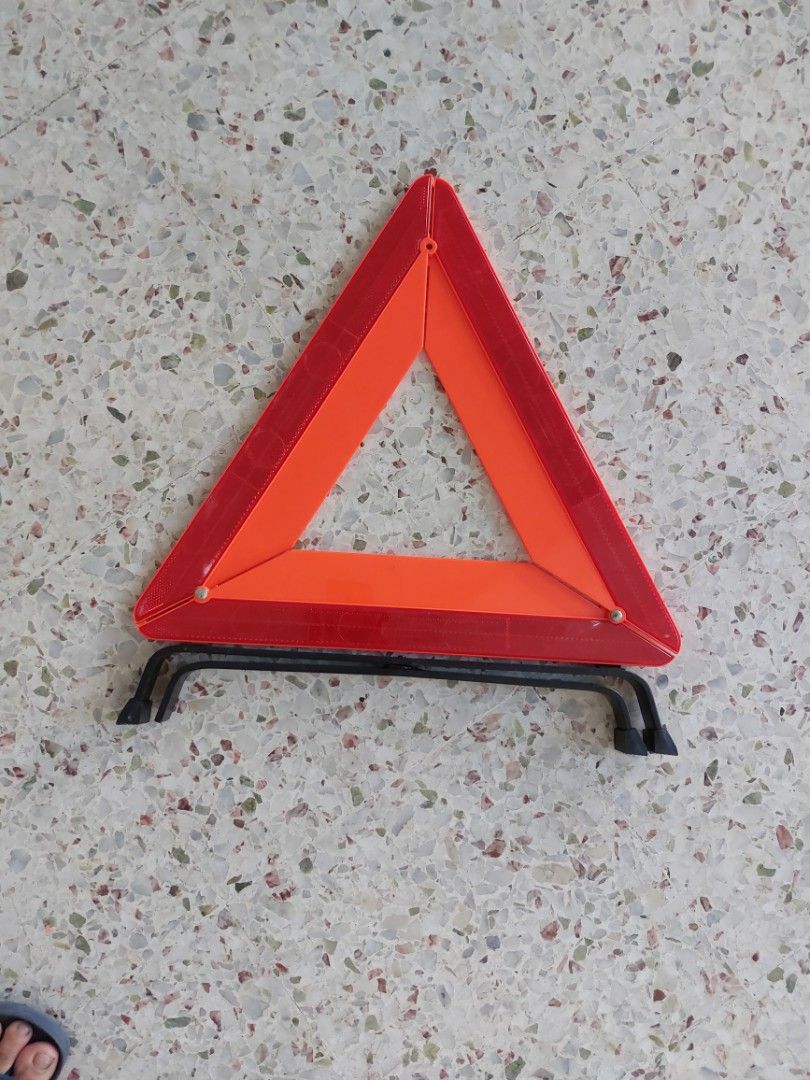 Breakdown Sign, Car Accessories, Accessories on Carousell