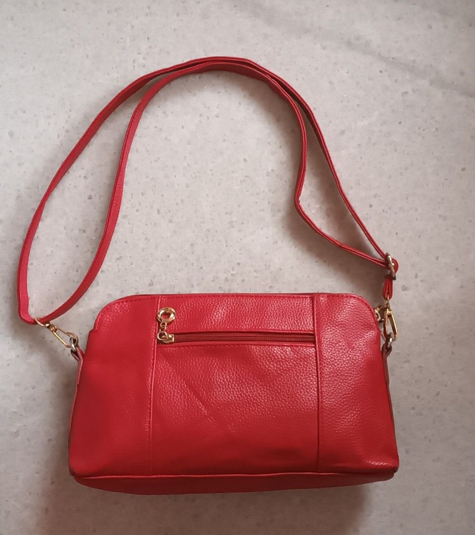 BTB Sling Red Leather 2nd, Fesyen Wanita, Tas & Dompet di Carousell