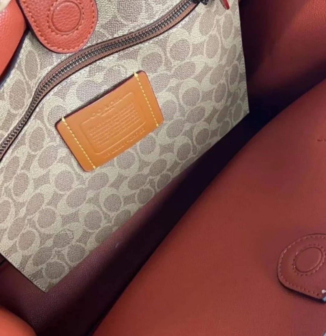 Coach Relay Tote with Graphic on Carousell