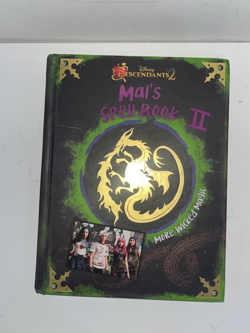 DESCENDANTS book 1, Hobbies & Toys, Books & Magazines, Children's Books ...