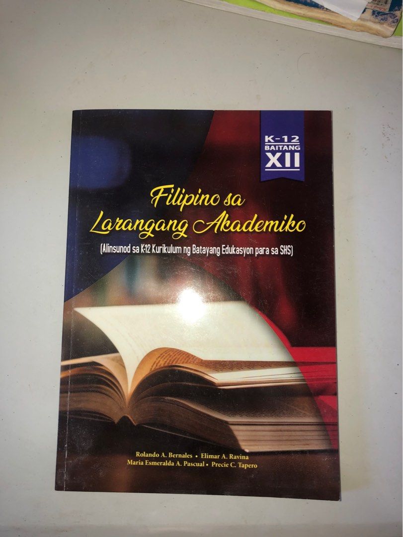 Filipino Sa Larangang Akademiko, Hobbies & Toys, Books & Magazines, Textbooks on Carousell