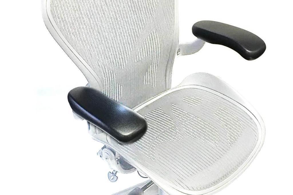 Herman Miller Aeron Chair - Arm Pad ( OEM ), 傢俬＆家居, 傢俬, 椅子 - Carousell