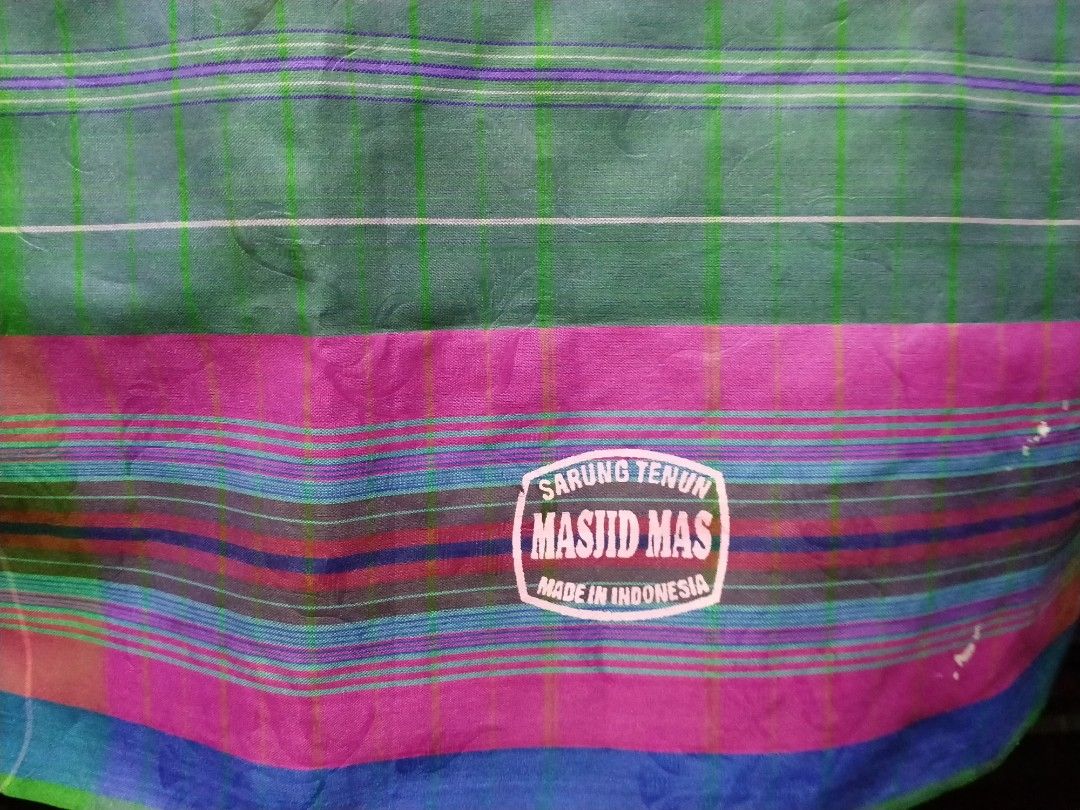 Kain Pelikat Masjid Mas (New Old Stock), Men's Fashion, Muslim Wear ...