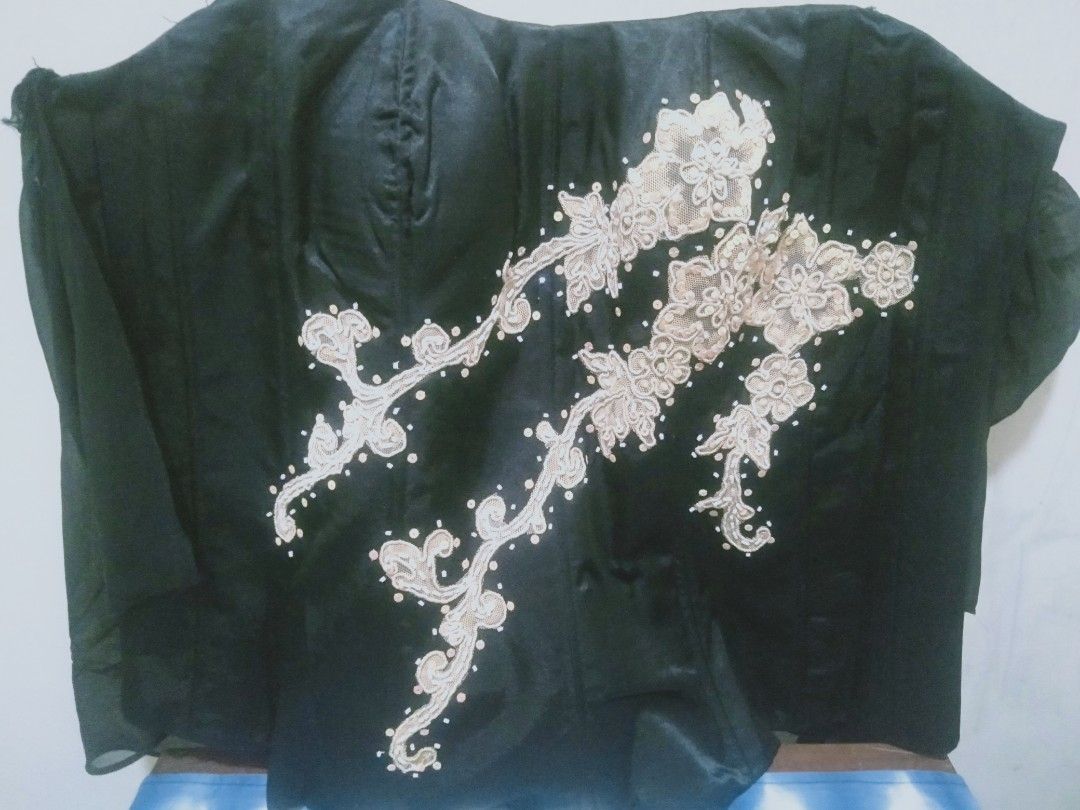 Kamisol hitam payet, Fesyen Wanita, Pakaian Wanita, Atasan di Carousell