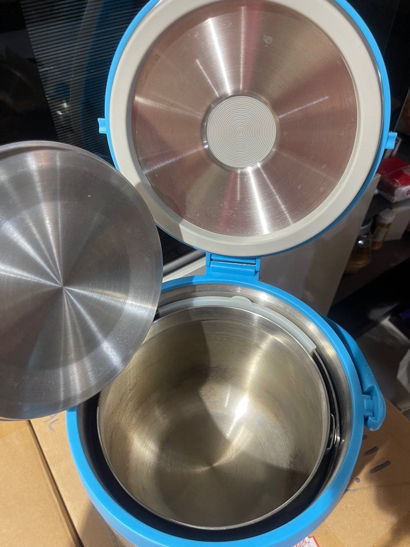 La Gourmet Thermal Pot, Furniture & Home Living, Kitchenware ...