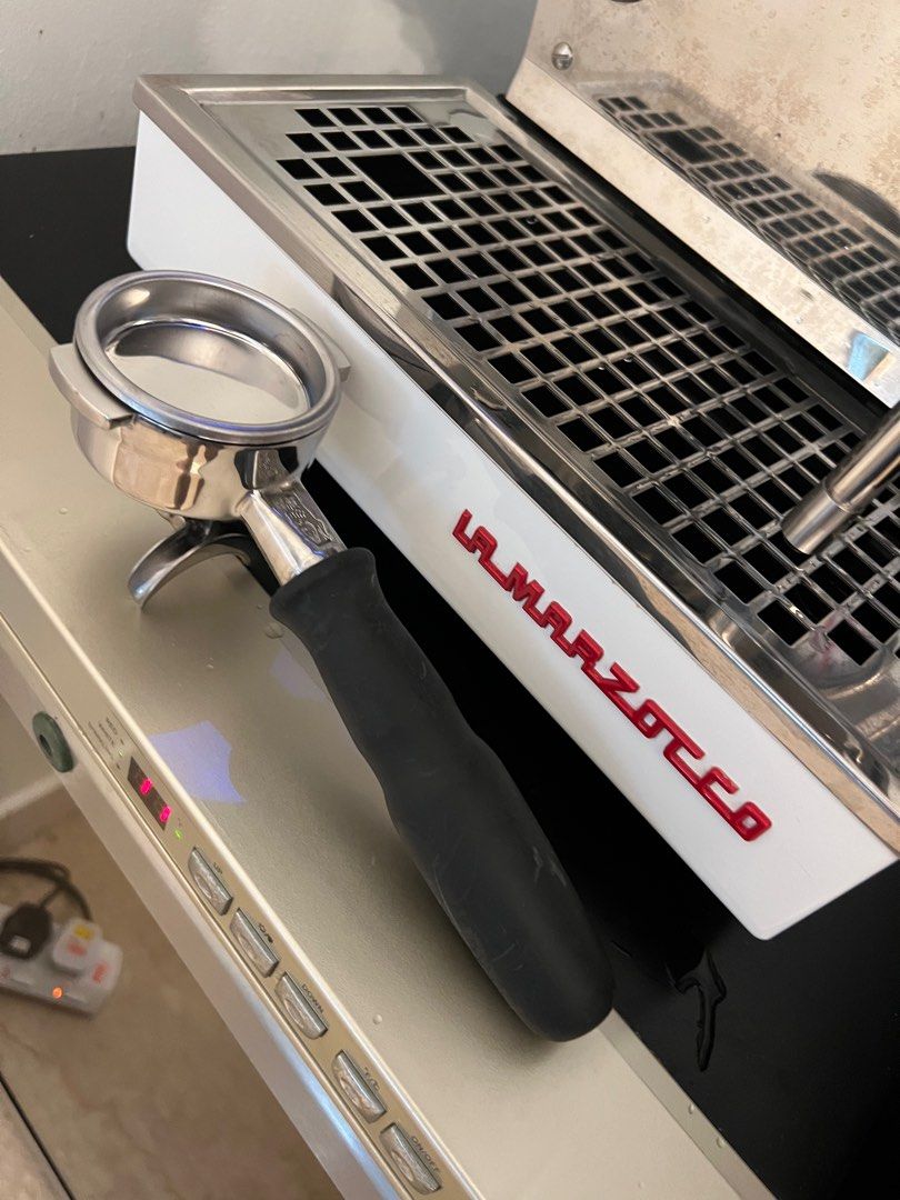 LaMarzocco Linea Mini (White 2022) - Under warranty, TV & Home ...