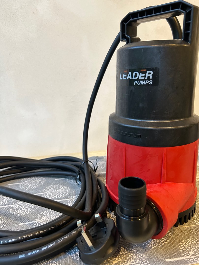 LEADER Submersible Pump Ecosub 400, Furniture & Home Living, Gardening ...