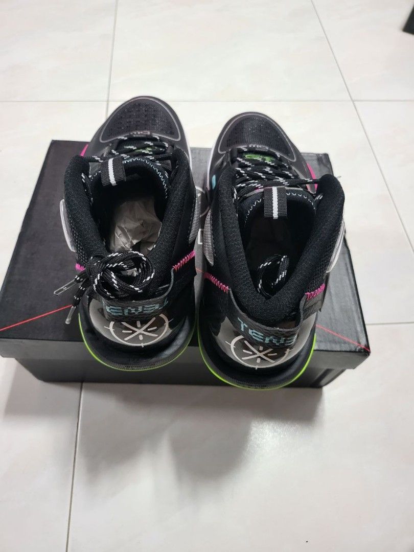 Li-Ning Wade Shadow 4, Men's Fashion, Footwear, Sneakers on Carousell