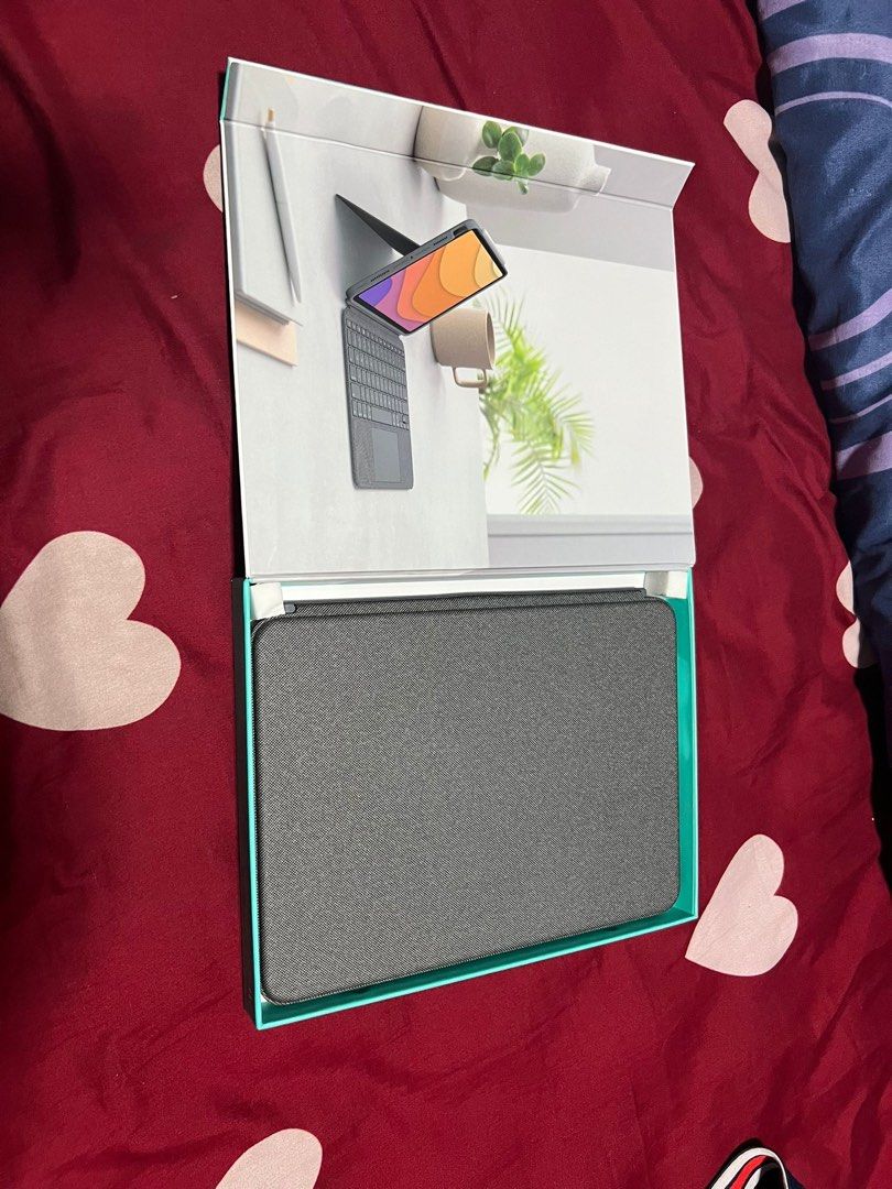 Logitech Combo Keyboard For Ipad Air 4 With Original Box Computers And Tech Parts And Accessories