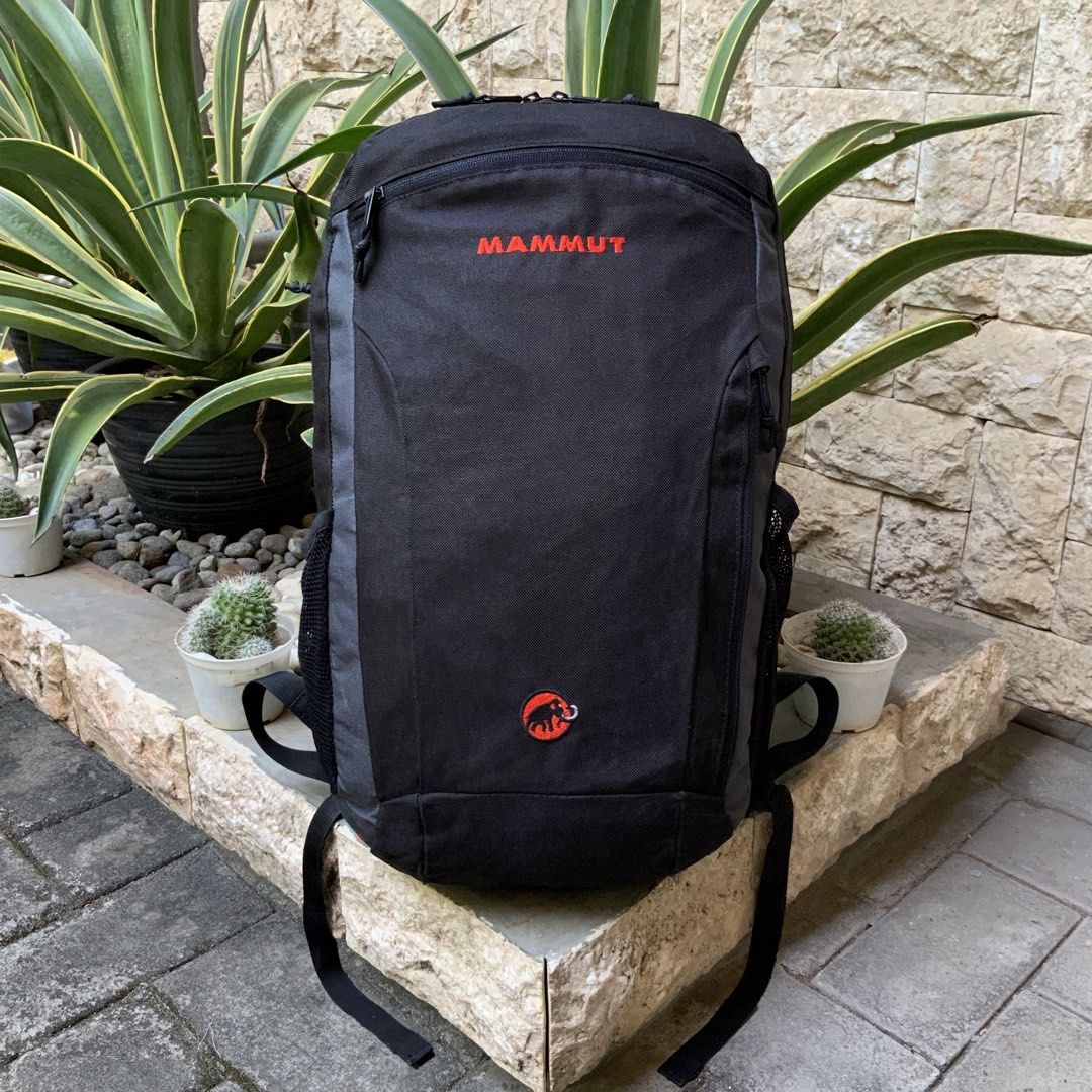 MAMMUT XERON ELEMENT 22L BACKPACK, Fesyen Pria, Tas & Dompet , Ransel di Carousell