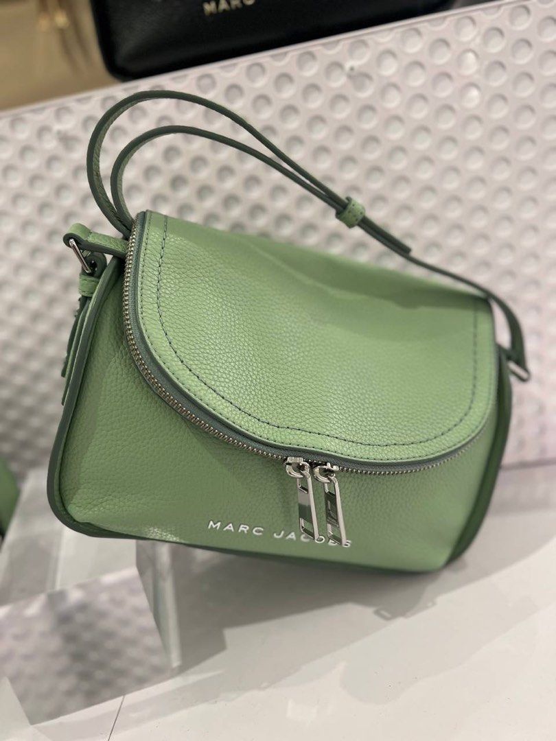 Marc Jacobs Mini Groove, Luxury, Bags & Wallets on Carousell