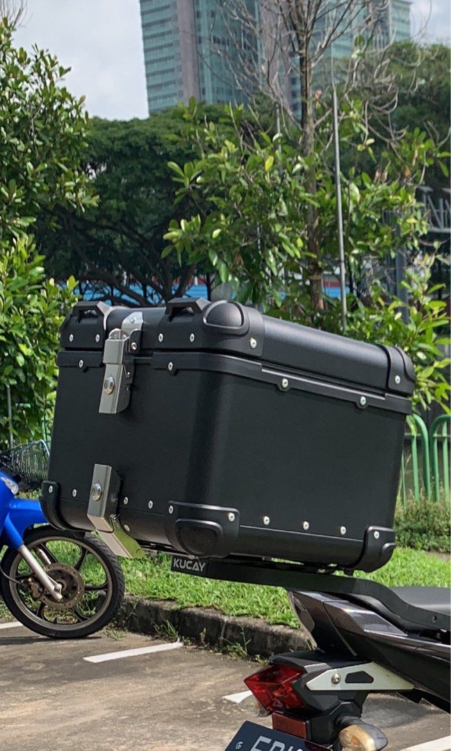 Metal topbox, Motorcycles, Motorcycle Accessories on Carousell