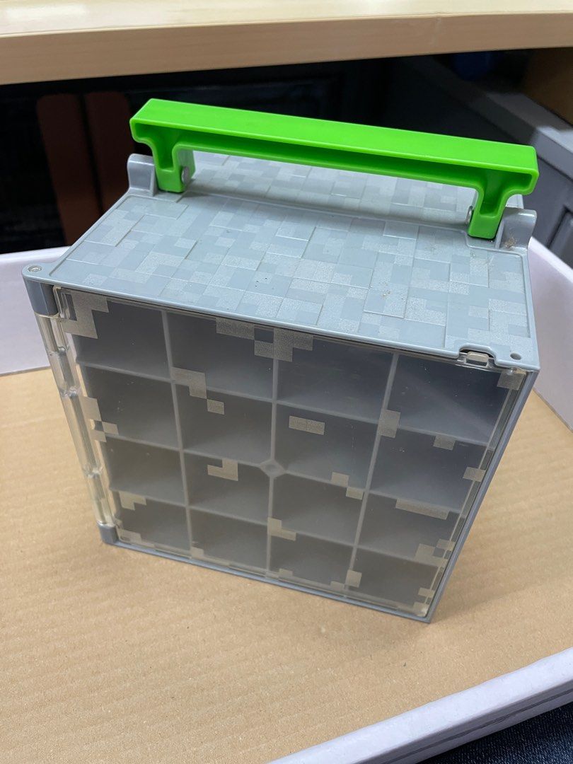 Minecraft mini Figure collection box with 16 figures, Hobbies & Toys ...