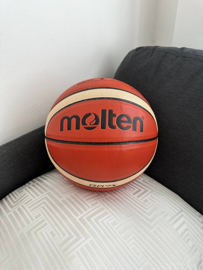 MOLTEN GG7X BASKETBALL, Sports Equipment, Sports & Games, Racket and ...